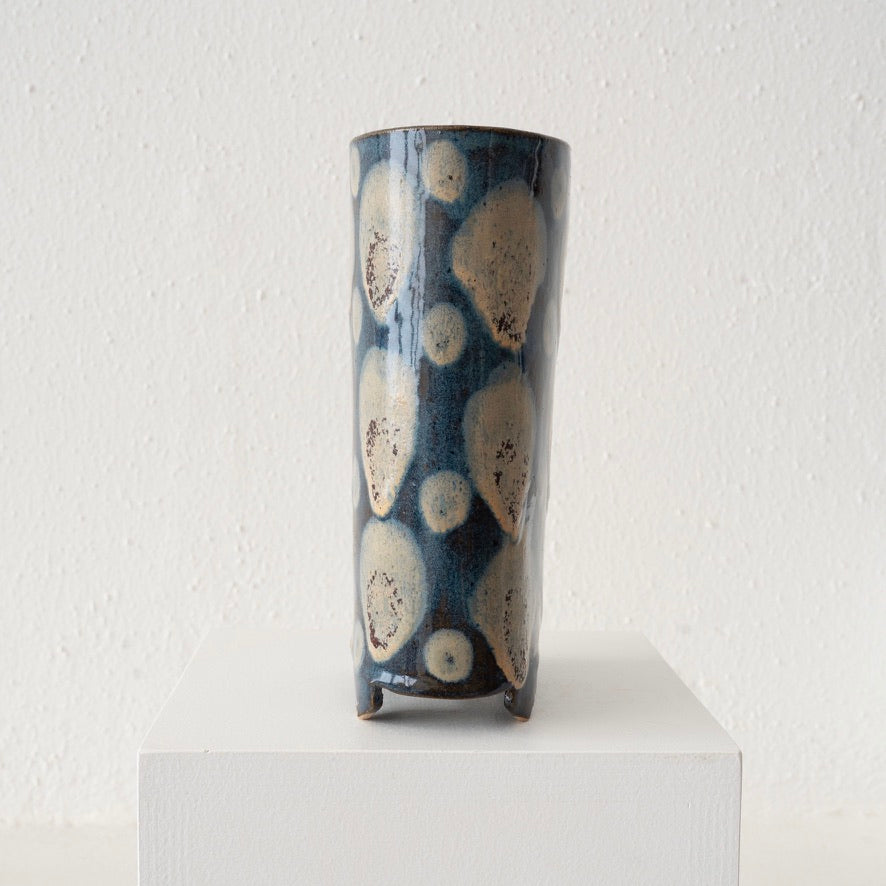 Jo Ann Williams Footed Polka Dot Vase - White and Brown Petal – Garza Marfa